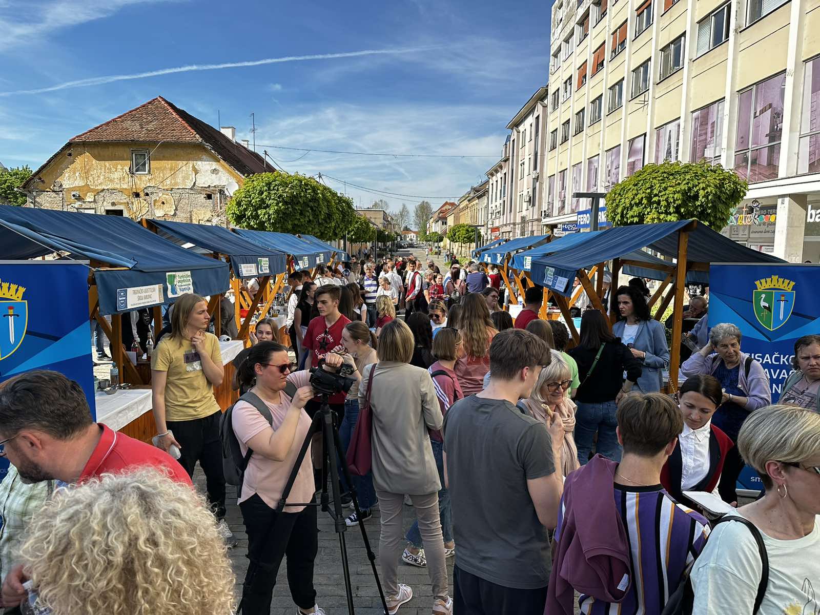 GALERIJA: 1.500 palačinki pripremljeno i podijeljeno u Sisku - Sisak ...